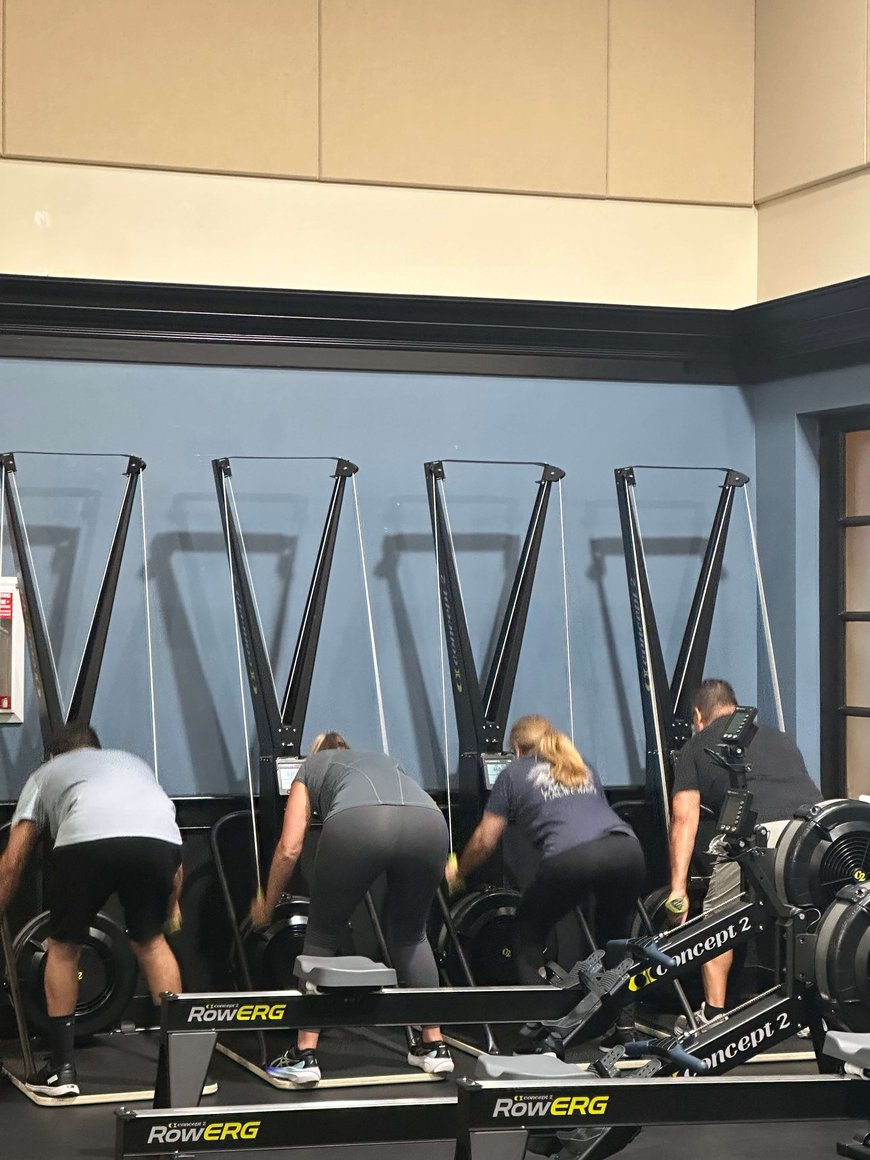 Small group training vs group exercise classes at the Paseo Club — Which is right for you?